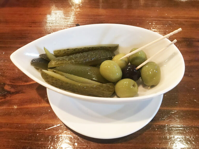 FOOD – IRISH BAR McCANN'S